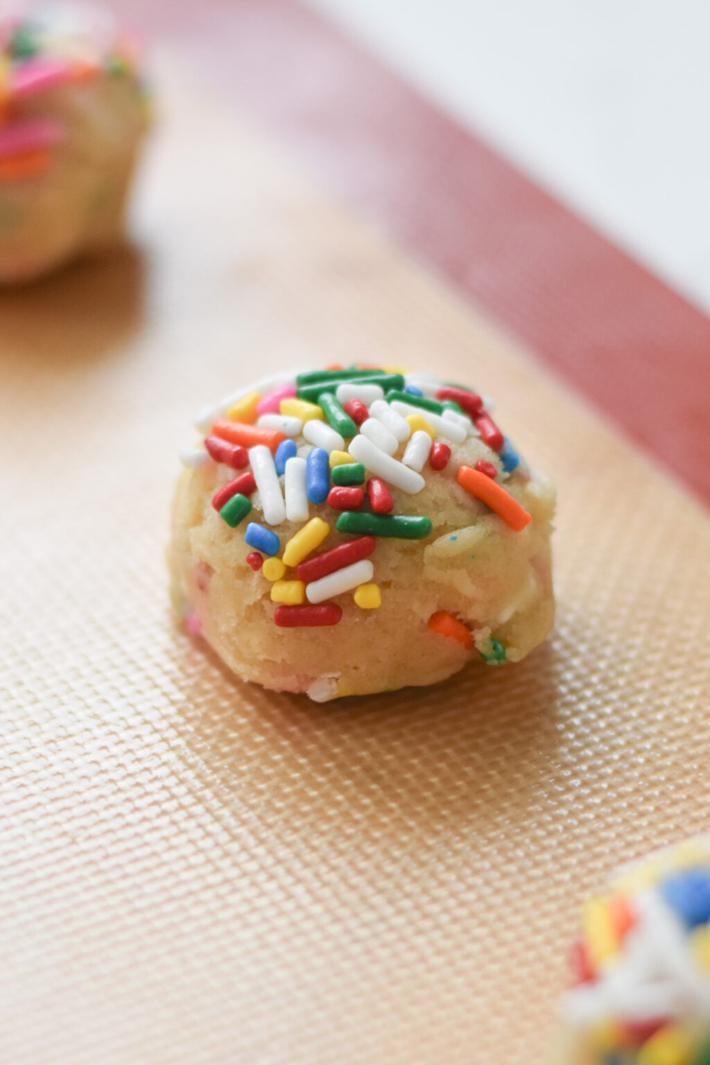Funfetti Cookies {No Chilling Required!}