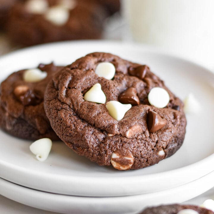 The BEST! Chocolate Cookies with White Chocolate Chips